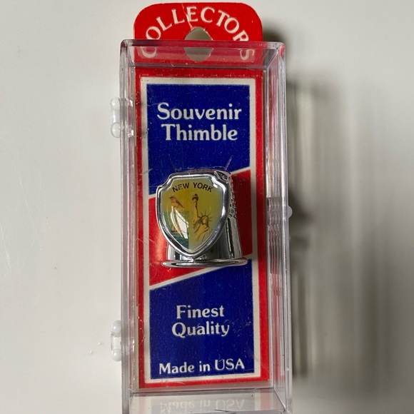 Accents | Vintage New York Souvenir Thimble Statue Of Liberty New In ...
